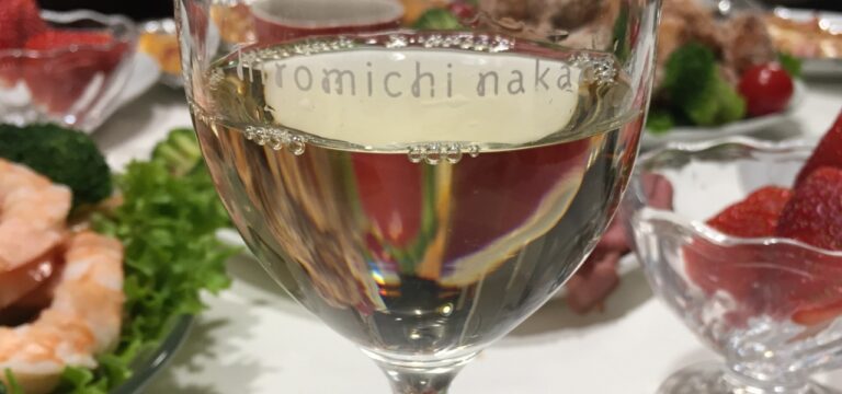 強烈なブドウ感！白ワイン「おたる醸造ナイヤガラ」安くて美味しい！